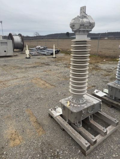 1 (One) Instrument Transformer (0710059357)
