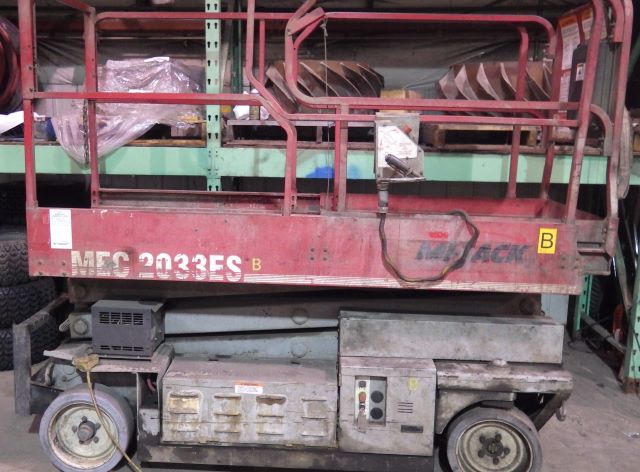 1998 MEC 2033ES Scissor Lift (990377)