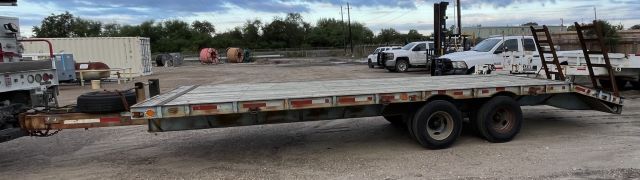 1981 CMP Flatbed Trailer (910785)