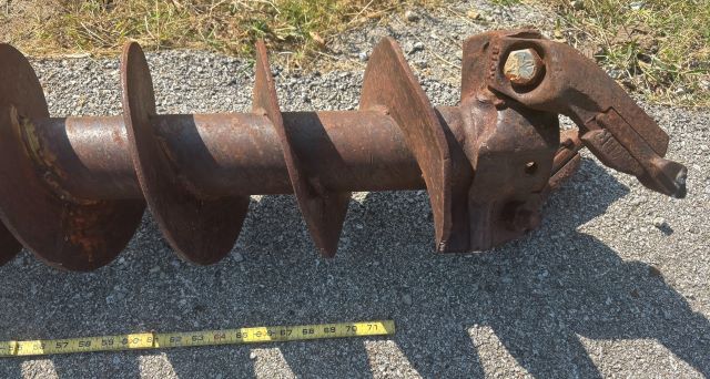 One (1) 10 In x 7 ft Auger