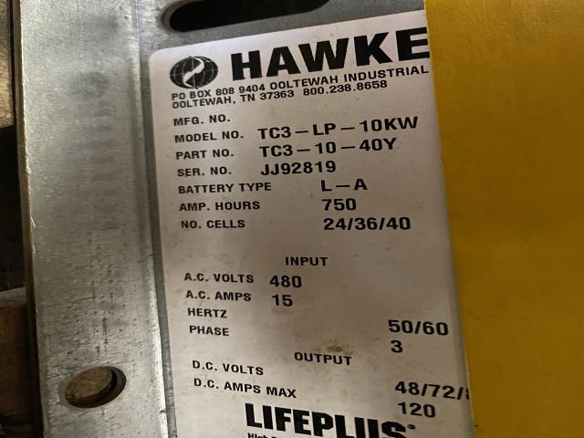 2011 Caterpillar EP4000 Electric Forklift w/ Charger (950814)