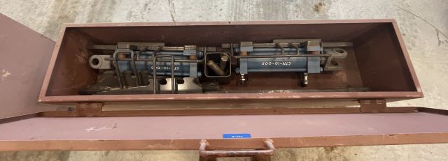 Valmont Hydraulic Pole Jack