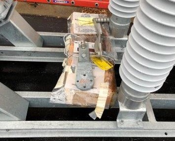 138 KV 3-Phase Vertical Break Switch